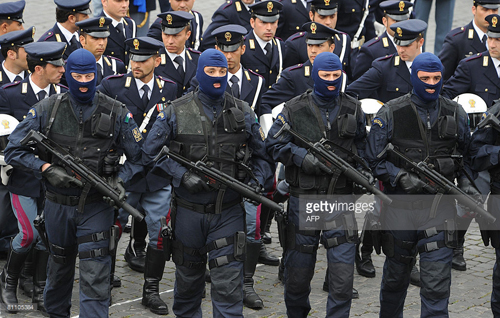 Hơn 1.000 cảnh sát Italy tham gia chiến dịch truy quyét mafia ...