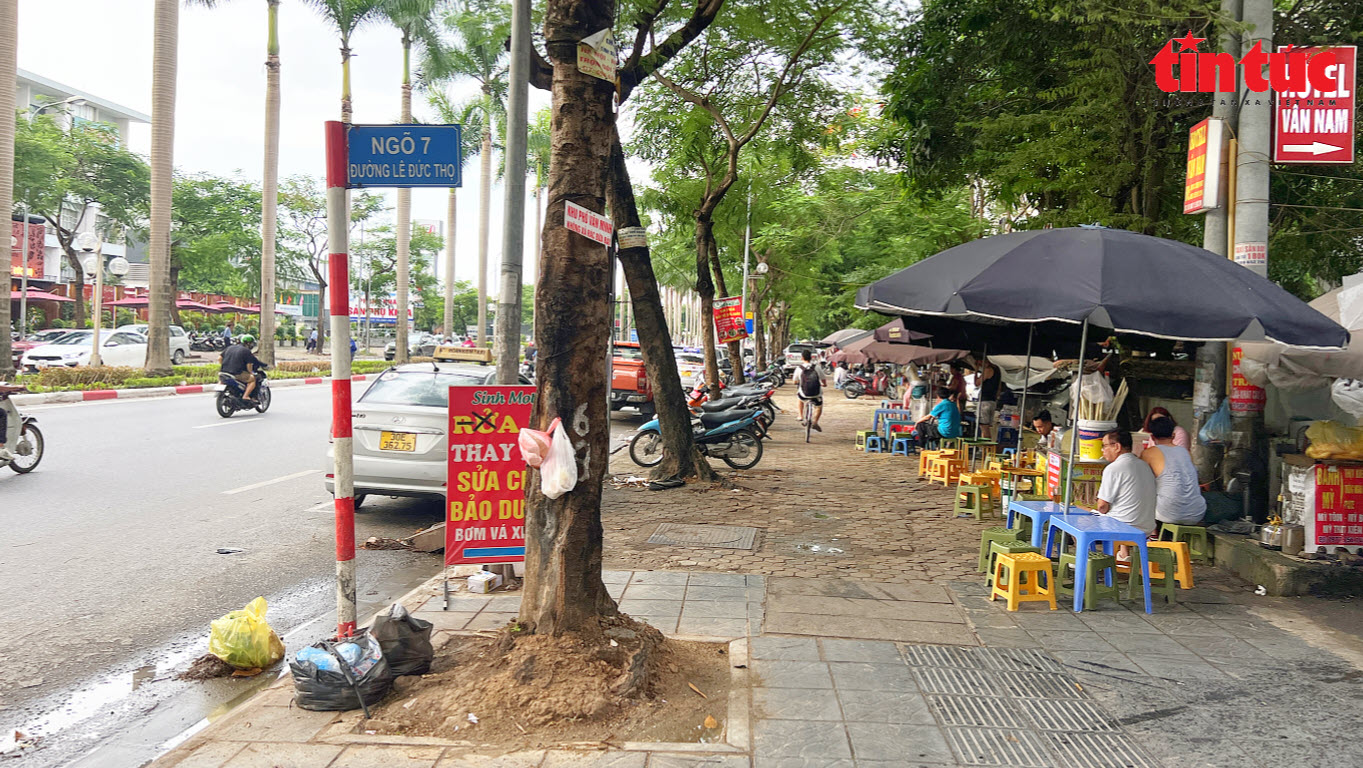 Lộn xộn trên đường Lê Đức Thọ, Hà Nội | baotintuc.vn